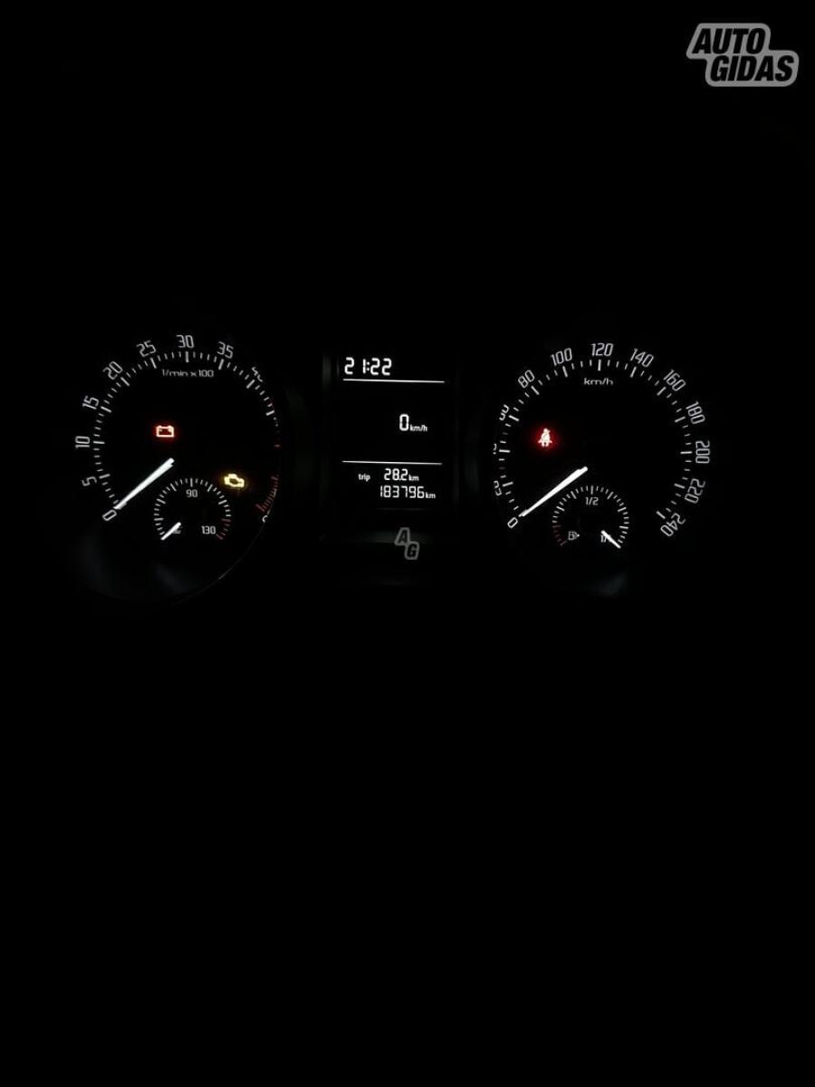 Zils Skoda Yeti 2013 Viļņa, ar dzinēja tilpumu 2.00 L un nobraukumu 183 tūkst. km par 4400 €, foto 7 vietnē AUTOMOTO.COM.LV