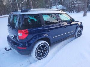 Blue Skoda Yeti 2014 in Kaunas, with an engine capacity of 1.97 L and mileage of 196 thousand km for 8990 €, photo 10 on AUTOMOTO.COM.LV