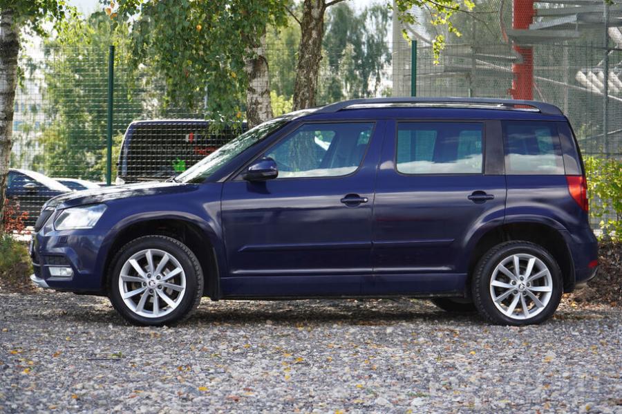 Blue Skoda Yeti 2016 in Riga, with an engine capacity of 2.00 L and mileage of 367 thousand km for 4690 €, photo 5 on AUTOMOTO.COM.LV