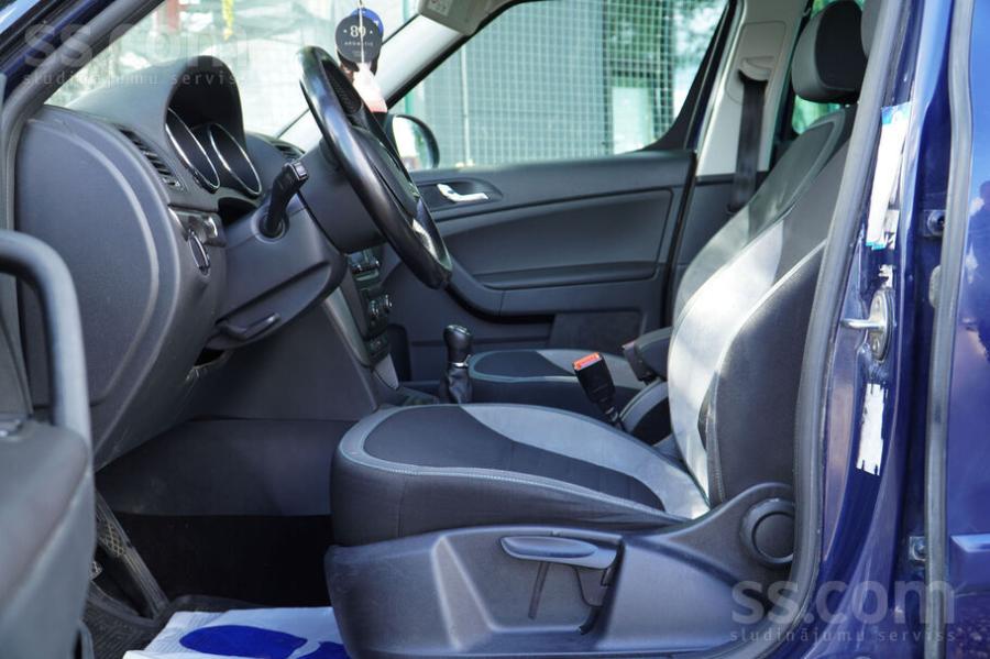 Blue Skoda Yeti 2016 in Riga, with an engine capacity of 2.00 L and mileage of 367 thousand km for 4490 €, photo 17 on AUTOMOTO.COM.LV