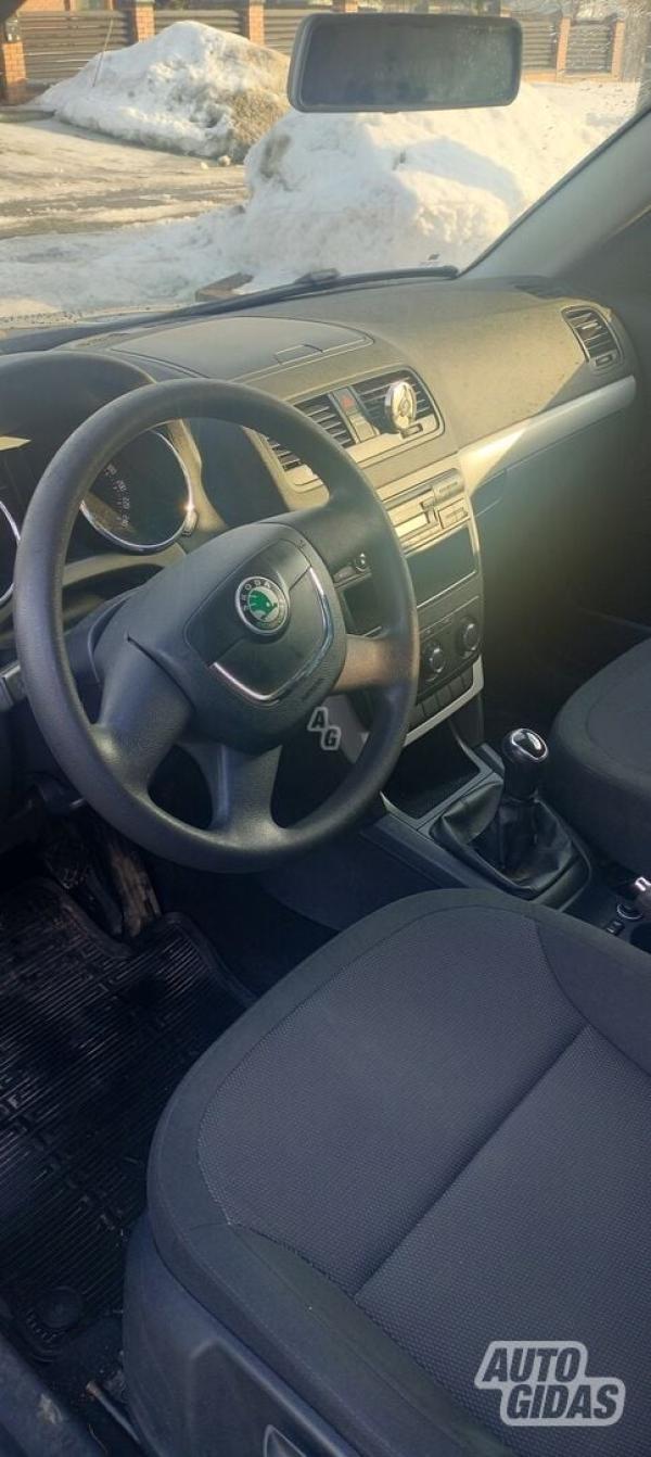 Zils Skoda Yeti 2012 Viļņa, ar dzinēja tilpumu 2.00 L un nobraukumu 188 tūkst. km par 4800 €, foto 10 vietnē AUTOMOTO.COM.LV