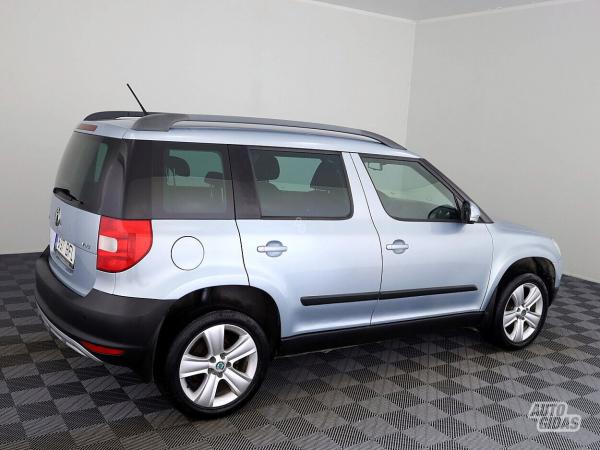 Zils Skoda Yeti 2011 Tallina, ar dzinēja tilpumu 1.80 L un nobraukumu 323 tūkst. km par 2299 €, foto 3 vietnē AUTOMOTO.COM.LV