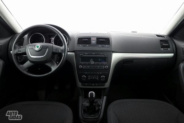 Zils Skoda Yeti 2011 Tallina, ar dzinēja tilpumu 1.80 L un nobraukumu 323 tūkst. km par 2299 €, foto 5 vietnē AUTOMOTO.COM.LV