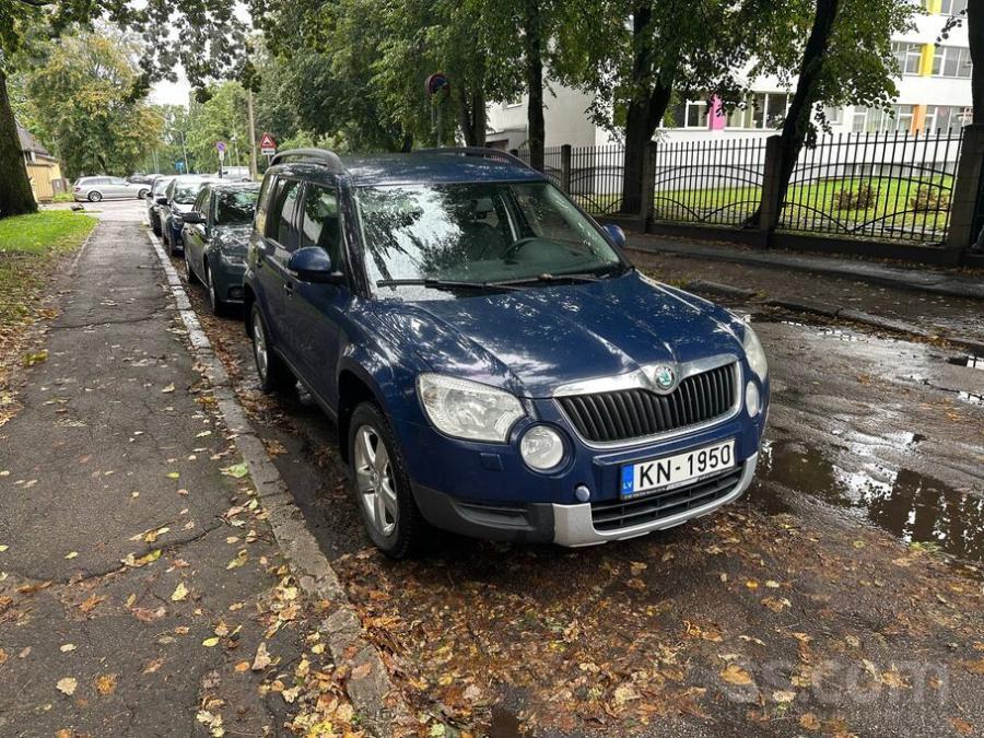 Blue Skoda Yeti 2011 in Riga, with an engine capacity of 2.00 L and mileage of 340 thousand km for 2350 €, photo 1 on AUTOMOTO.COM.LV