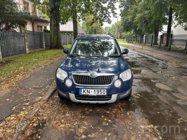 Zils Skoda Yeti 2011 Rīga, ar dzinēja tilpumu 2.00 L un nobraukumu 340 tūkst. km par 2350 €, foto 3 vietnē AUTOMOTO.COM.LV