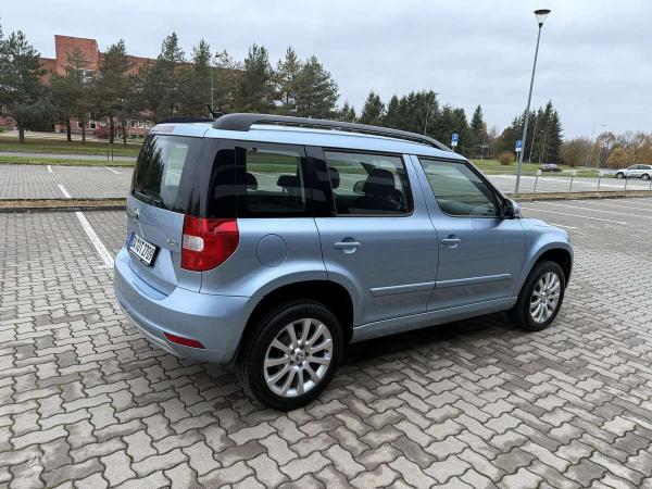 Blue Skoda Yeti 2014 in Kupiskis, with an engine capacity of 1.97 L and mileage of 210 thousand km for 7900 €, photo 3 on AUTOMOTO.COM.LV