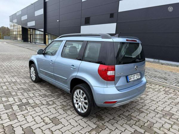 Blue Skoda Yeti 2014 in Kupiskis, with an engine capacity of 1.97 L and mileage of 210 thousand km for 7900 €, photo 8 on AUTOMOTO.COM.LV