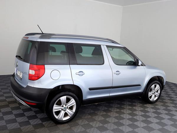 Zils Skoda Yeti 2011 Tallina, ar dzinēja tilpumu 1.80 L un nobraukumu 323 tūkst. km par 1999 €, foto 3 vietnē AUTOMOTO.COM.LV