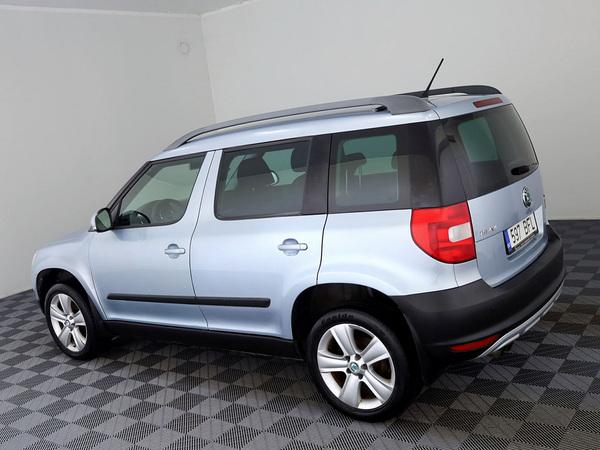 Zils Skoda Yeti 2011 Tallina, ar dzinēja tilpumu 1.80 L un nobraukumu 323 tūkst. km par 1999 €, foto 4 vietnē AUTOMOTO.COM.LV