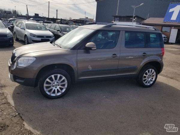Brown Skoda Yeti 2009 in Kaunas, with an engine capacity of 1.20 L and mileage of 198 thousand km for 2550 €, photo 3 on AUTOMOTO.COM.LV