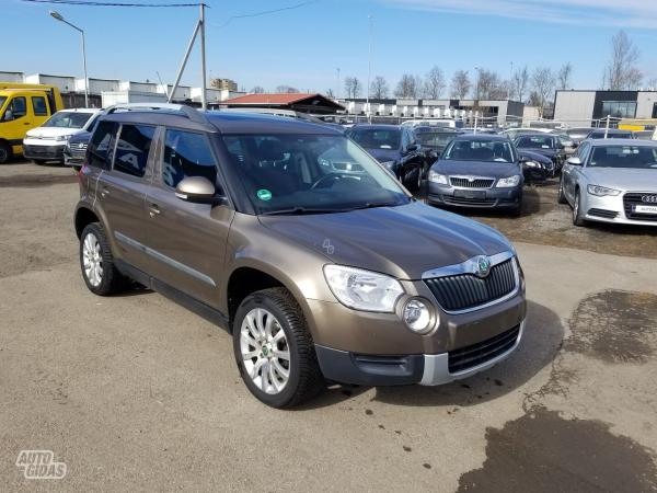 Brown Skoda Yeti 2009 in Kaunas, with an engine capacity of 1.20 L and mileage of 198 thousand km for 2550 €, photo 4 on AUTOMOTO.COM.LV