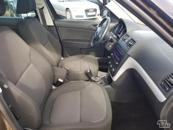 Brown Skoda Yeti 2009 in Kaunas, with an engine capacity of 1.20 L and mileage of 198 thousand km for 2550 €, photo 8 on AUTOMOTO.COM.LV