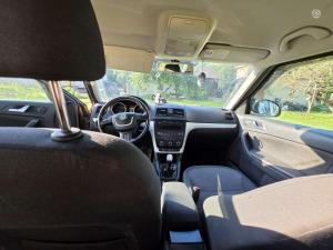 Brown Skoda Yeti 2009 in Pakruojis, with an engine capacity of 1.97 L and mileage of 391 thousand km for 2000 €, photo 6 on AUTOMOTO.COM.LV