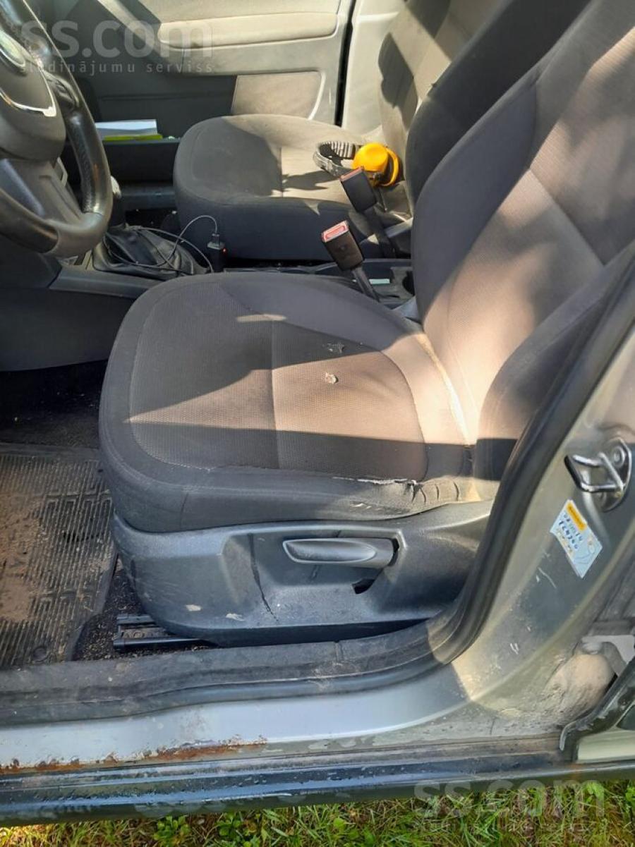 Brūns Skoda Yeti 2010 Liepāja, ar dzinēja tilpumu 2.00 L un nobraukumu 443 tūkst. km par 4000 €, foto 4 vietnē AUTOMOTO.COM.LV