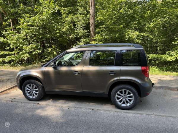 Brown Skoda Yeti 2011 in Anyksciai, with an engine capacity of 1.60 L and mileage of 201 thousand km for 4000 €, photo 4 on AUTOMOTO.COM.LV