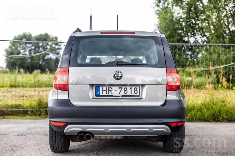 Brown Skoda Yeti 2011 in Riga, with an engine capacity of 1.80 L and mileage of 278 thousand km for 4990 €, photo 9 on AUTOMOTO.COM.LV