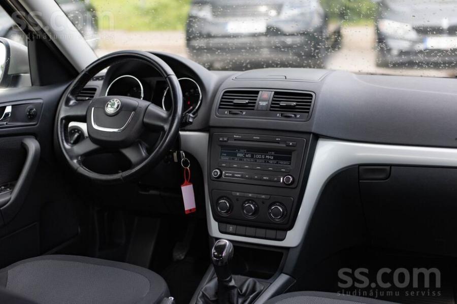 Brown Skoda Yeti 2011 in Riga, with an engine capacity of 1.80 L and mileage of 278 thousand km for 4990 €, photo 21 on AUTOMOTO.COM.LV