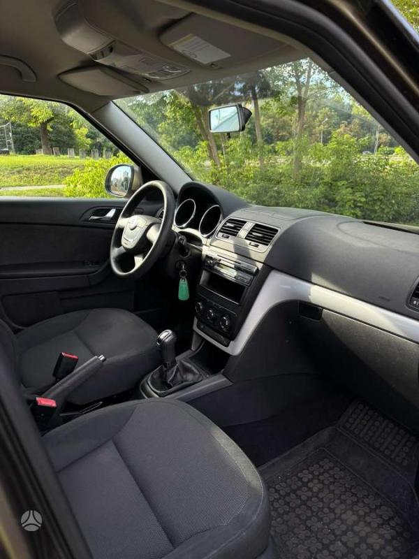 Brūns Skoda Yeti 2011 Viļņa, ar dzinēja tilpumu 1.97 L un nobraukumu 207 tūkst. km par 3350 €, foto 8 vietnē AUTOMOTO.COM.LV