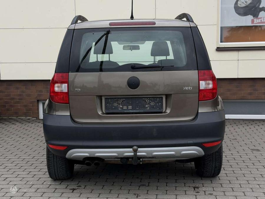 Brūns Skoda Yeti 2011 Kretinga, ar dzinēja tilpumu 1.97 L un nobraukumu 282 tūkst. km par 5555 €, foto 8 vietnē AUTOMOTO.COM.LV