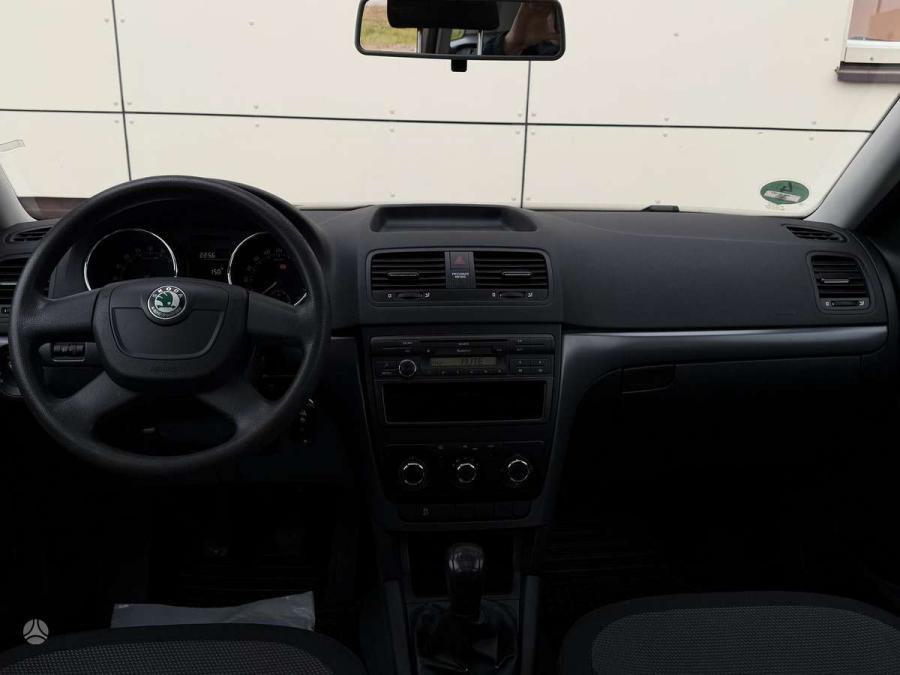 Brūns Skoda Yeti 2011 Kretinga, ar dzinēja tilpumu 1.97 L un nobraukumu 282 tūkst. km par 5555 €, foto 10 vietnē AUTOMOTO.COM.LV