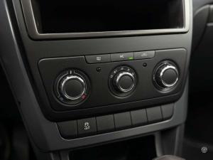 Brūns Skoda Yeti 2011 Kretinga, ar dzinēja tilpumu 1.97 L un nobraukumu 282 tūkst. km par 5555 €, foto 13 vietnē AUTOMOTO.COM.LV