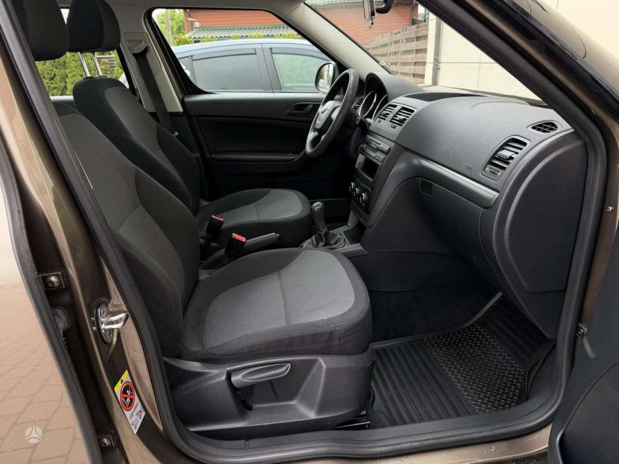 Brūns Skoda Yeti 2011 Kretinga, ar dzinēja tilpumu 1.97 L un nobraukumu 282 tūkst. km par 5555 €, foto 16 vietnē AUTOMOTO.COM.LV