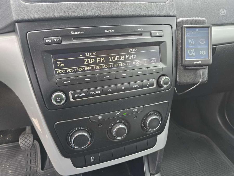 Brūns Skoda Yeti 2011 Marijampole, ar dzinēja tilpumu 1.97 L un nobraukumu 248 tūkst. km par 4400 €, foto 16 vietnē AUTOMOTO.COM.LV