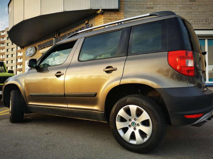 Brown Skoda Yeti 2012 in Vilnius, with an engine capacity of 1.20 L and mileage of 174 thousand km for 4790 €, photo 1 on AUTOMOTO.COM.LV