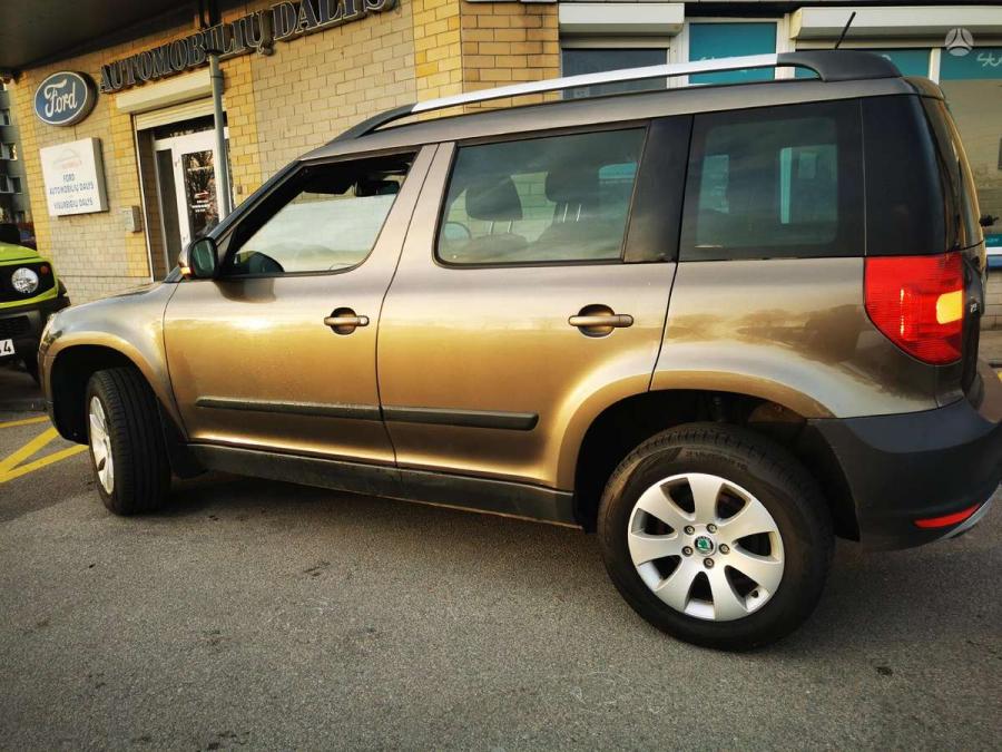 Brown Skoda Yeti 2012 in Vilnius, with an engine capacity of 1.20 L and mileage of 187 thousand km for 4850 €, photo 14 on AUTOMOTO.COM.LV