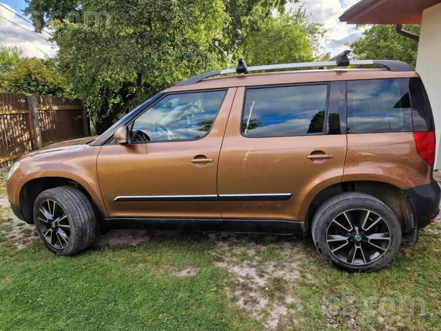 Brown Skoda Yeti 2012 in Jurmala, with an engine capacity of 1.40 L and mileage of 209 thousand km for 2650 €, photo 5 on AUTOMOTO.COM.LV