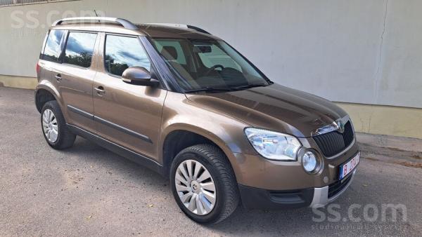 Brown Skoda Yeti 2012 in Ogre, with an engine capacity of 1.20 L and mileage of 209 thousand km for 6350 €, photo 1 on AUTOMOTO.COM.LV