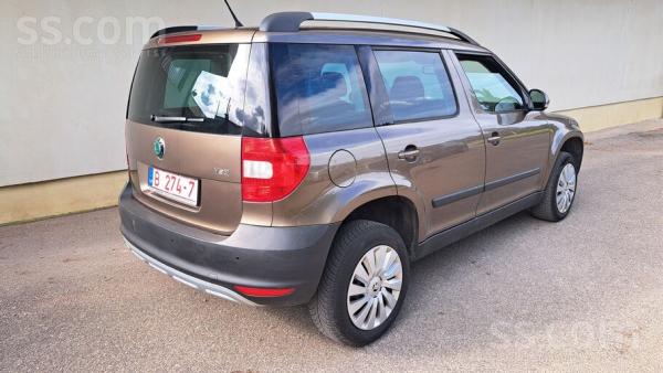 Brown Skoda Yeti 2012 in Ogre, with an engine capacity of 1.20 L and mileage of 209 thousand km for 6350 €, photo 2 on AUTOMOTO.COM.LV