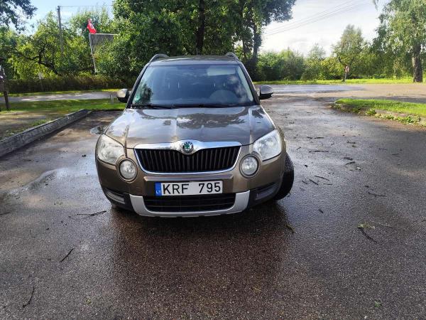 Brūns Skoda Yeti 2012 Širvintos, ar dzinēja tilpumu 2.00 L un nobraukumu 379 tūkst. km par 4200 €, foto 4 vietnē AUTOMOTO.COM.LV