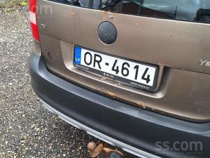 Brown Skoda Yeti 2012 in Valmiera, with an engine capacity of 2.00 L and mileage of 411 thousand km for 1300 €, photo 10 on AUTOMOTO.COM.LV