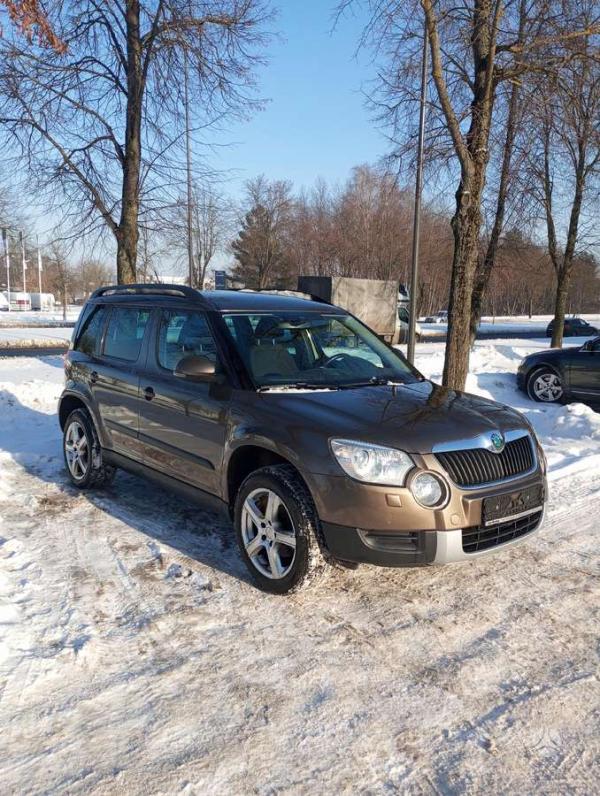 Brown Skoda Yeti 2013 in Kaunas, with an engine capacity of 1.80 L and mileage of 130 thousand km for 5900 €, photo 2 on AUTOMOTO.COM.LV