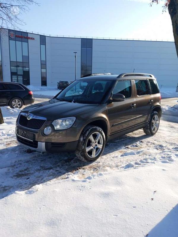 Brown Skoda Yeti 2013 in Kaunas, with an engine capacity of 1.80 L and mileage of 130 thousand km for 5900 €, photo 6 on AUTOMOTO.COM.LV