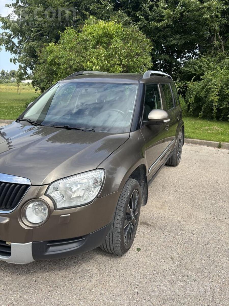 Brown Skoda Yeti 2013 in Bauska, with an engine capacity of 2.00 L and mileage of 170 thousand km for 6200 €, photo 8 on AUTOMOTO.COM.LV