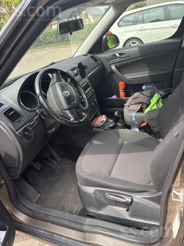 Brūns Skoda Yeti 2013 Bauska, ar dzinēja tilpumu 2.00 L un nobraukumu 170 tūkst. km par 6200 €, foto 9 vietnē AUTOMOTO.COM.LV