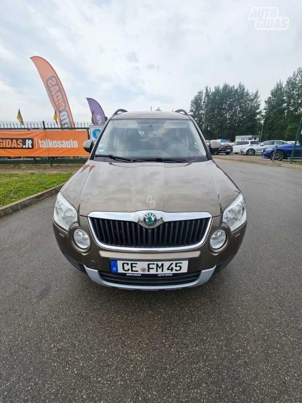 Brown Skoda Yeti 2013 in Kaunas, with an engine capacity of 1.20 L and mileage of 187 thousand km for 4950 €, photo 2 on AUTOMOTO.COM.LV