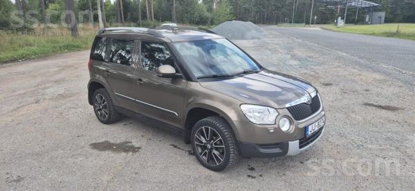 Brown Skoda Yeti 2013 in Riga, with an engine capacity of 2.00 L and mileage of 155 thousand km for 5500 €, photo 2 on AUTOMOTO.COM.LV