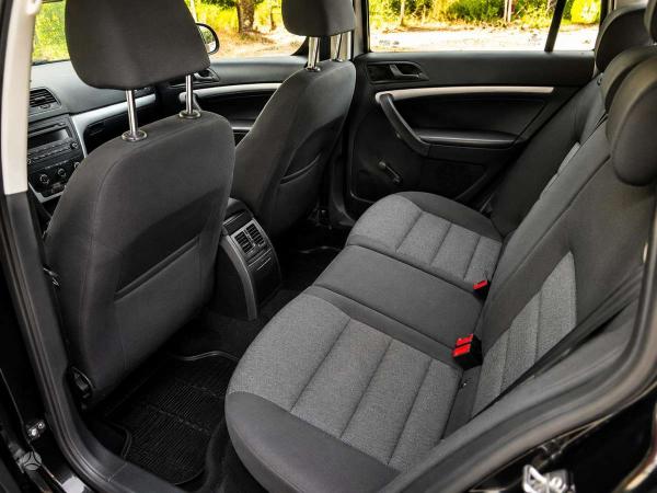 Brown Skoda Yeti 2014 in Ignalina, with an engine capacity of 1.97 L and mileage of 250 thousand km for 6650 €, photo 7 on AUTOMOTO.COM.LV