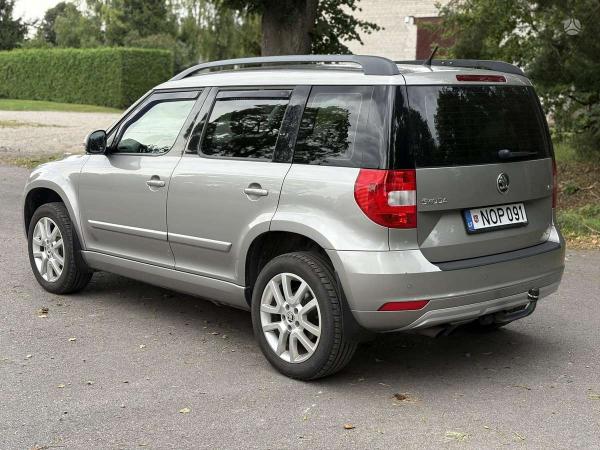 Brown Skoda Yeti 2014 in Prienai, with an engine capacity of 1.97 L and mileage of 250 thousand km for 6666 €, photo 4 on AUTOMOTO.COM.LV
