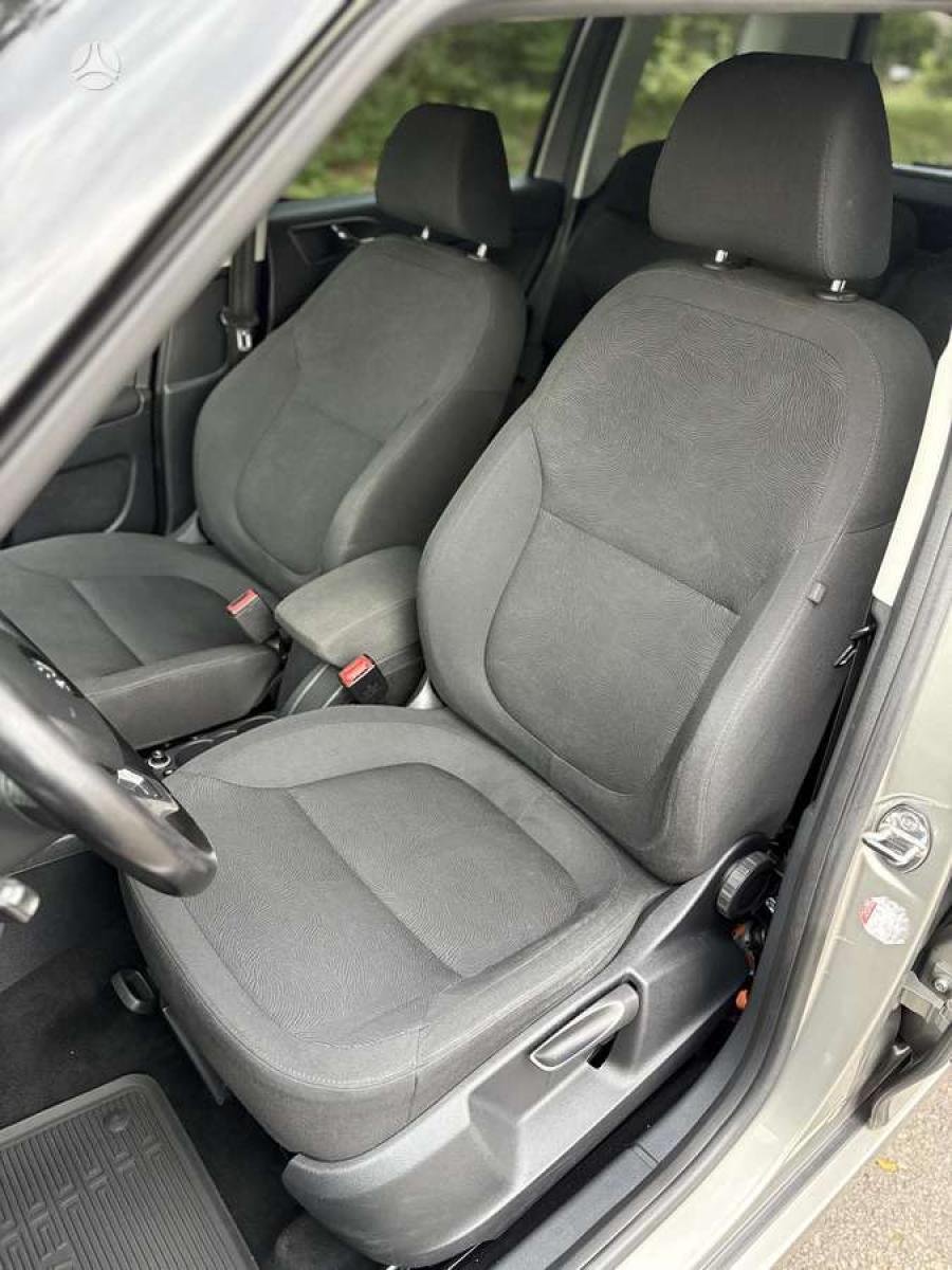 Brown Skoda Yeti 2014 in Prienai, with an engine capacity of 1.97 L and mileage of 250 thousand km for 6666 €, photo 7 on AUTOMOTO.COM.LV