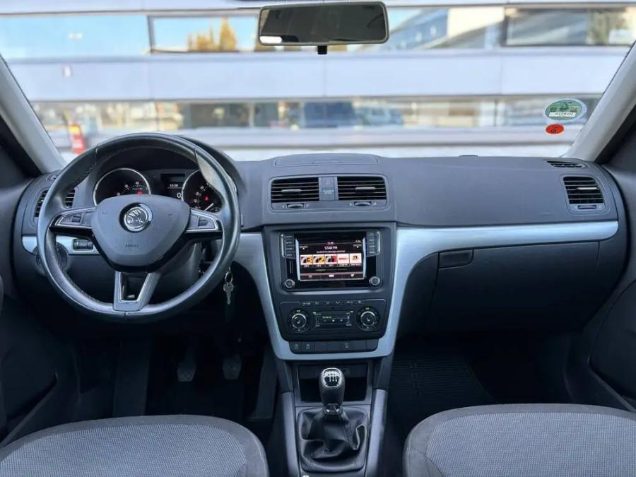 Brūns Skoda Yeti 2017 Rīga, ar dzinēja tilpumu 1.40 L un nobraukumu 165 tūkst. km par 8999 €, foto 6 vietnē AUTOMOTO.COM.LV
