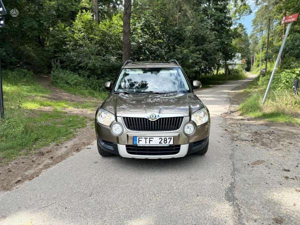 Brūns Skoda Yeti 2012 Viļņa, ar dzinēja tilpumu 1.20 L un nobraukumu 200 tūkst. km par 4199 €, foto 2 vietnē AUTOMOTO.COM.LV