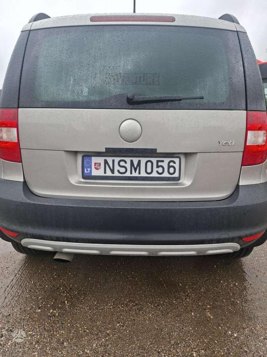 Brown Skoda Yeti 2013 in Vilnius, with an engine capacity of 1.20 L and mileage of 122 thousand km for 3700 €, photo 5 on AUTOMOTO.COM.LV