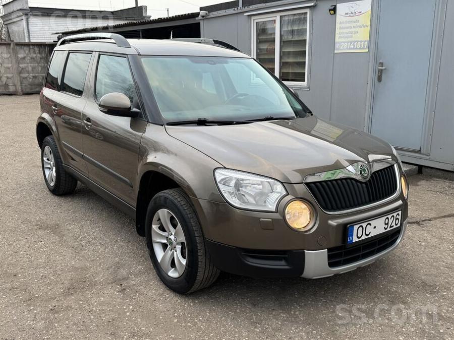 Brown Skoda Yeti 2014 in Daugavpils, with an engine capacity of 2.00 L and mileage of 0 thousand km for 6250 €, photo 1 on AUTOMOTO.COM.LV