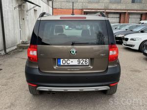 Brown Skoda Yeti 2014 in Daugavpils, with an engine capacity of 2.00 L and mileage of 0 thousand km for 6250 €, photo 5 on AUTOMOTO.COM.LV