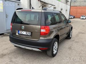Brown Skoda Yeti 2014 in Daugavpils, with an engine capacity of 2.00 L and mileage of 0 thousand km for 6250 €, photo 6 on AUTOMOTO.COM.LV