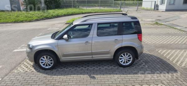Brown Skoda Yeti 2017 in Riga, with an engine capacity of 2.00 L and mileage of 295 thousand km for 5300 €, photo 4 on AUTOMOTO.COM.LV